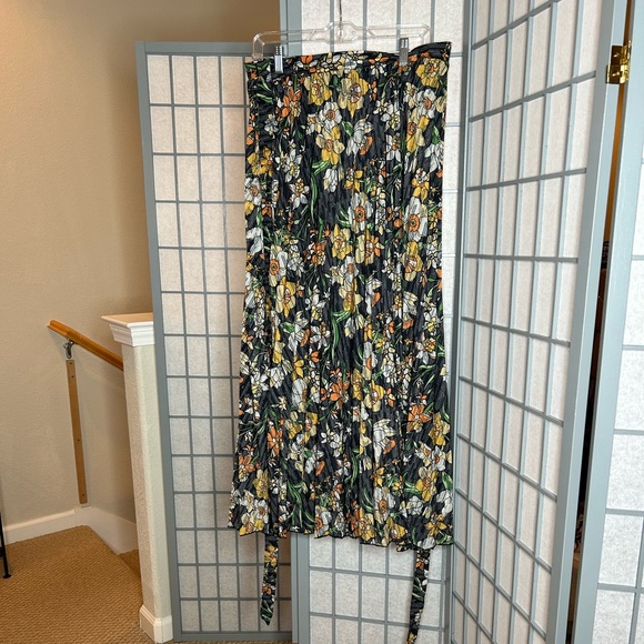 LuLaRoe | Skirts | Nwt Lularoe Deanne Floral Black Pleated Maxi Wrap ...